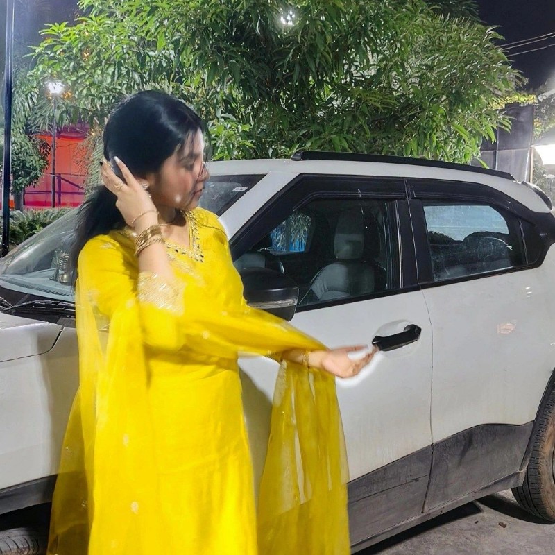 Siri (@sriii.g) | Snapchat Stories, Spotlight & Lenses