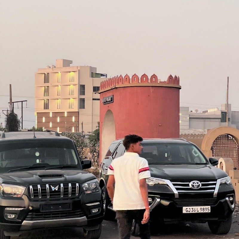 Avi..Frr (@ssup_avi) | Snapchat Stories, Spotlight & Lenses