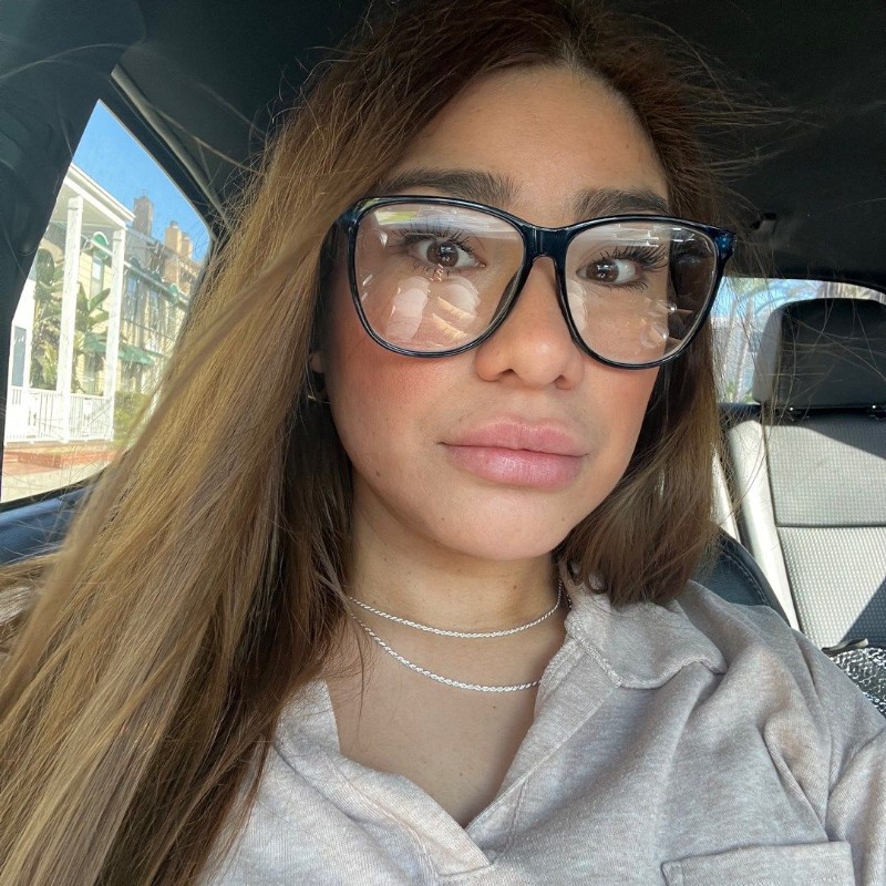 Steph (@stephaniesosa) | Snapchat Stories, Spotlight & Lenses