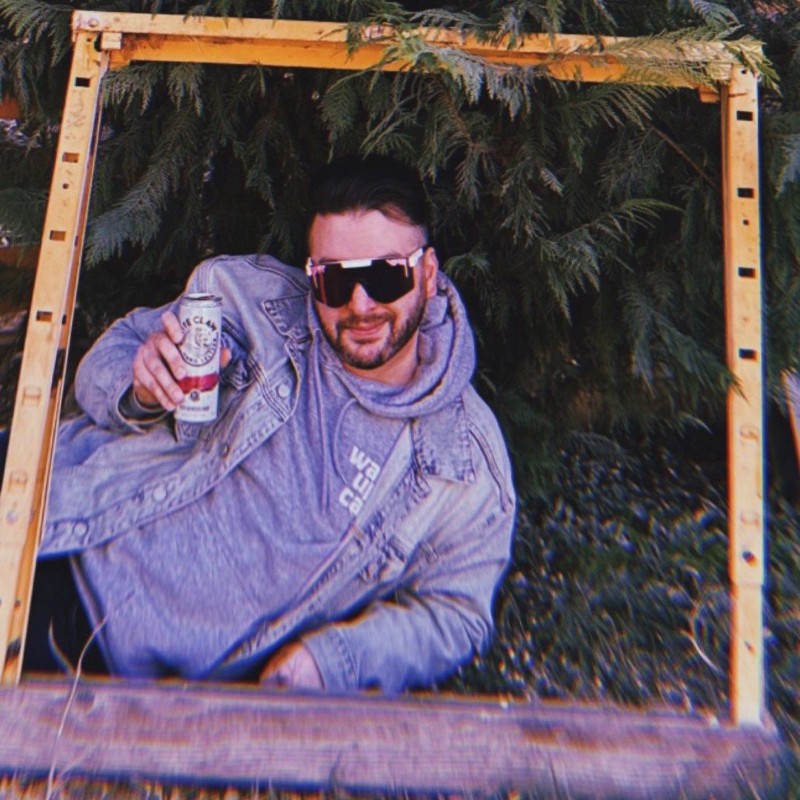 Stephen (@stevie6string) | Snapchat Stories, Spotlight & Lenses