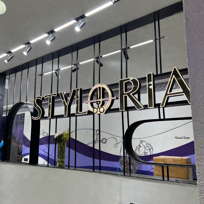 Styloria Unisex hair studio & (@styloriastudio) | Snapchat Stories ...