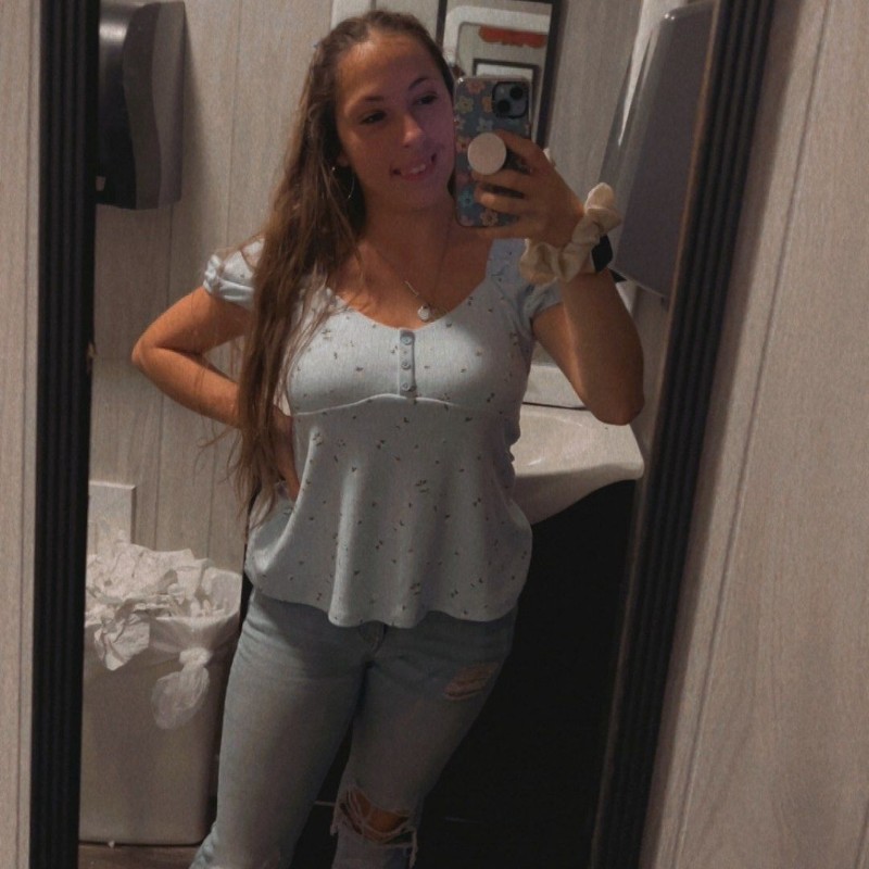 Summer Whited (@summersauce01) | Snapchat Stories, Spotlight & Lenses