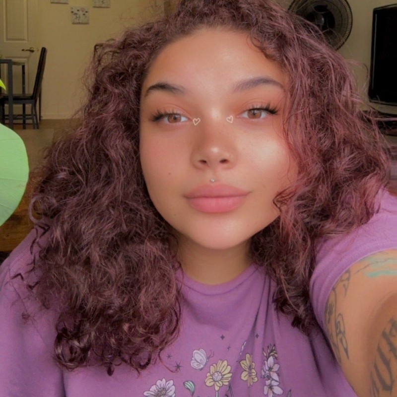 Yohonna M (@sunflower010402) | Snapchat Stories, Spotlight & Lenses