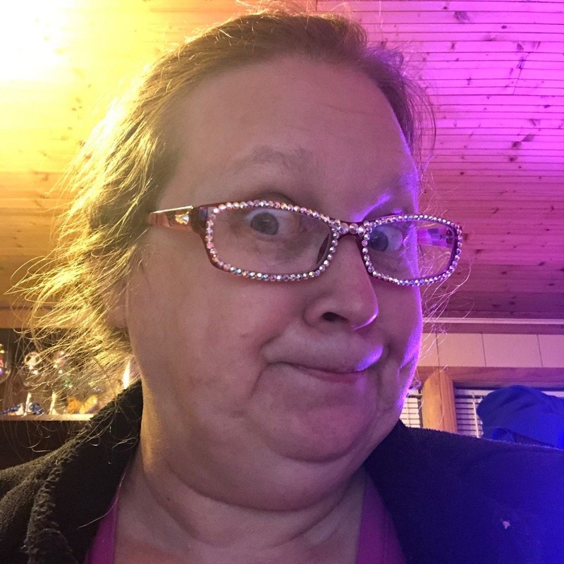 Susan Dale (@susandaleshow) | Snapchat Stories, Spotlight & Lenses