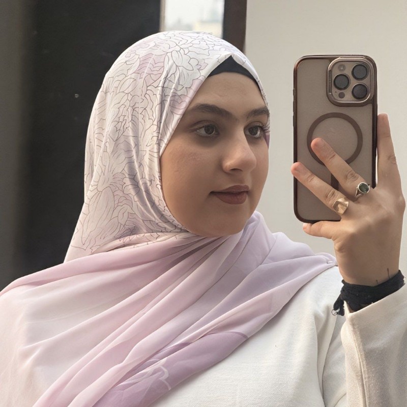 Suzain (@suzain_1907) | Snapchat Stories, Spotlight & Lenses