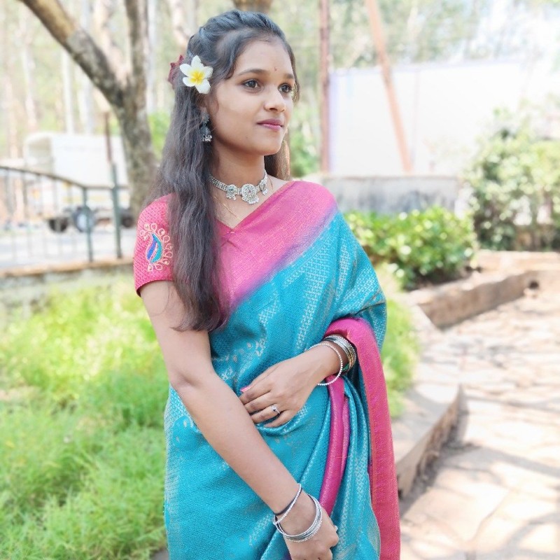 Swara_07🖤 (@swara_magdum07) | Snapchat Stories, Spotlight & Lenses