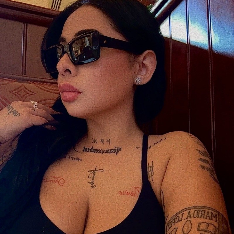 STEPH 😎 (@sylvia5230) | Snapchat Stories, Spotlight & Lenses