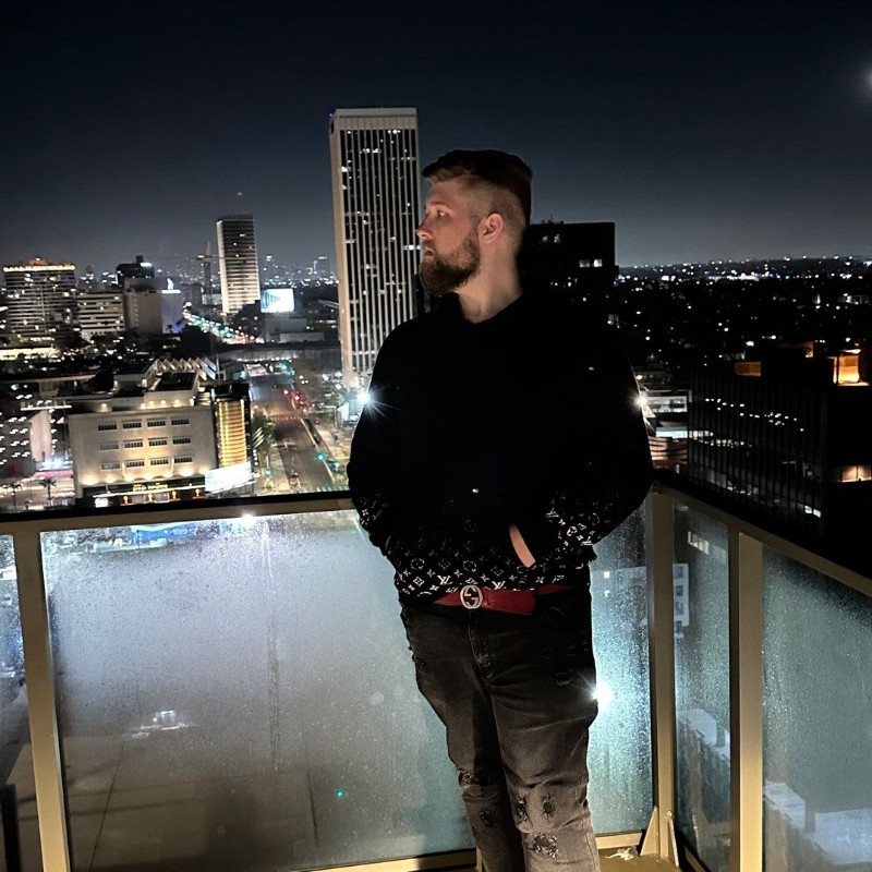 Connor 💸 (@tactconnor) | Snapchat Stories, Spotlight & Lenses