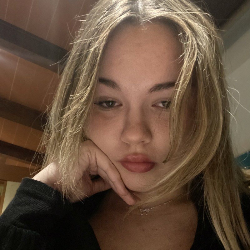 𝑇𝑎𝑖𝑙𝑒𝑦 ♡︎ (@tailey.burke) | Snapchat Stories, Spotlight & Lenses