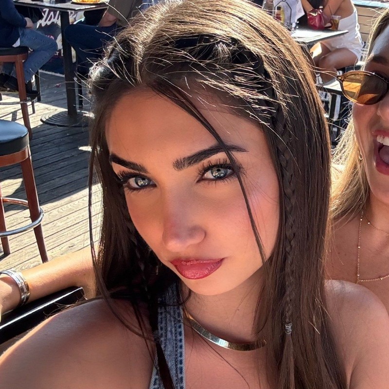 Taylor Machat (@taylormachat) | Snapchat Stories, Spotlight & Lenses