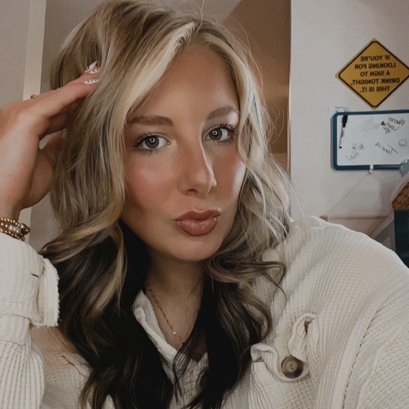 taylor🫧 (@taylorrspratt) | Snapchat Stories, Spotlight & Lenses