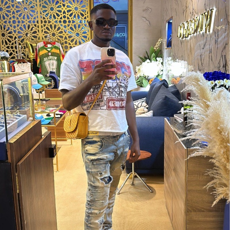 Tony Etim (@tech.toni) | Snapchat Stories, Spotlight & Lenses