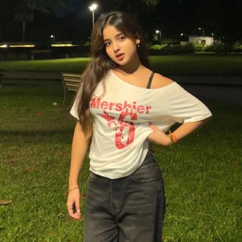 Annie☆ (@tf-annie) | Snapchat Stories, Spotlight & Lenses