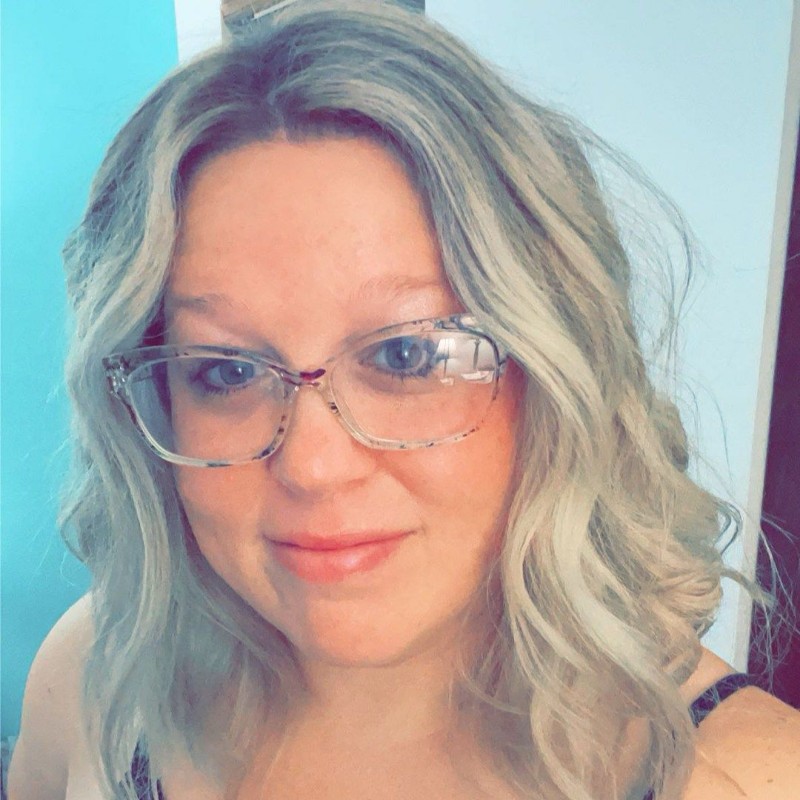 Amy (@thatamychic) | Snapchat Stories, Spotlight & Lenses