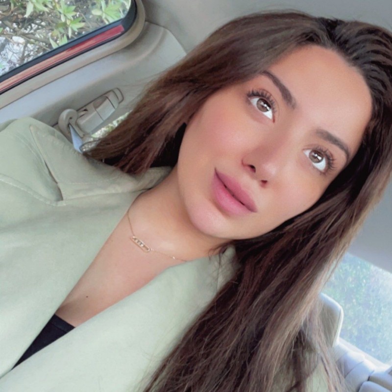 غزلان 🤍 (@the.ghighi) | Snapchat Stories, Spotlight & Lenses