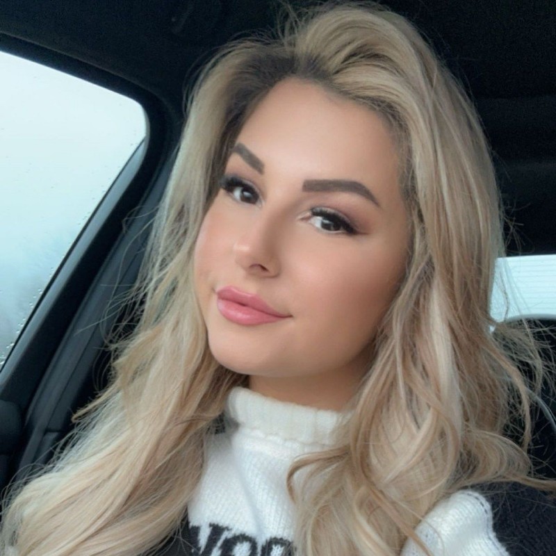 Ella 🎀 (@the_ellanicole) | Snapchat Stories, Spotlight & Lenses