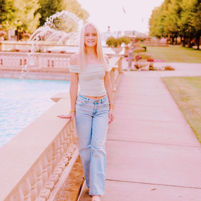 Alivia Mae (@thealiviasnyder) | Snapchat Stories, Spotlight & Lenses