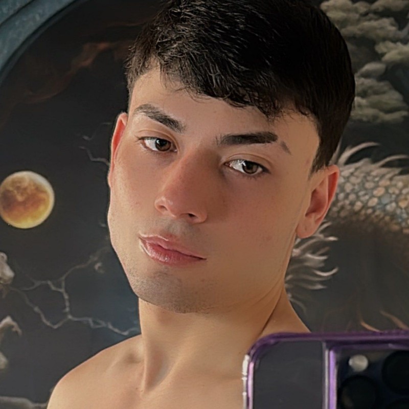 Axel Drago🐲 (@theaxeldrago) | Snapchat Stories, Spotlight & Lenses