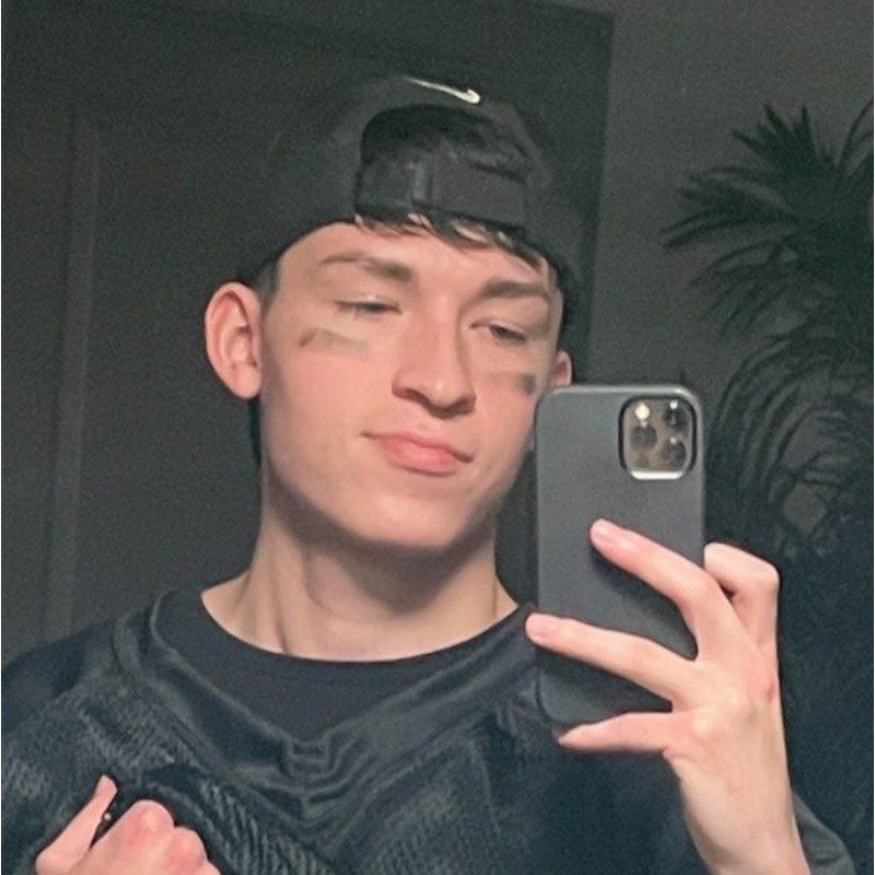 Devin Holt (@thedevinholt) | Snapchat Stories, Spotlight & Lenses