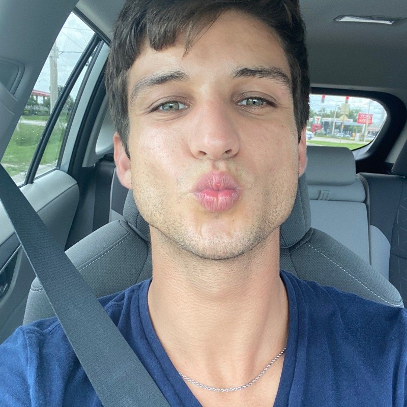 Elliot Finn Theelliotfinn Snapchat Stories Spotlight And Lenses