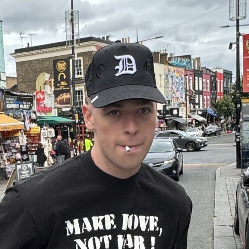 James Glenn (@thejamesglenn23) | Snapchat Stories, Spotlight & Lenses