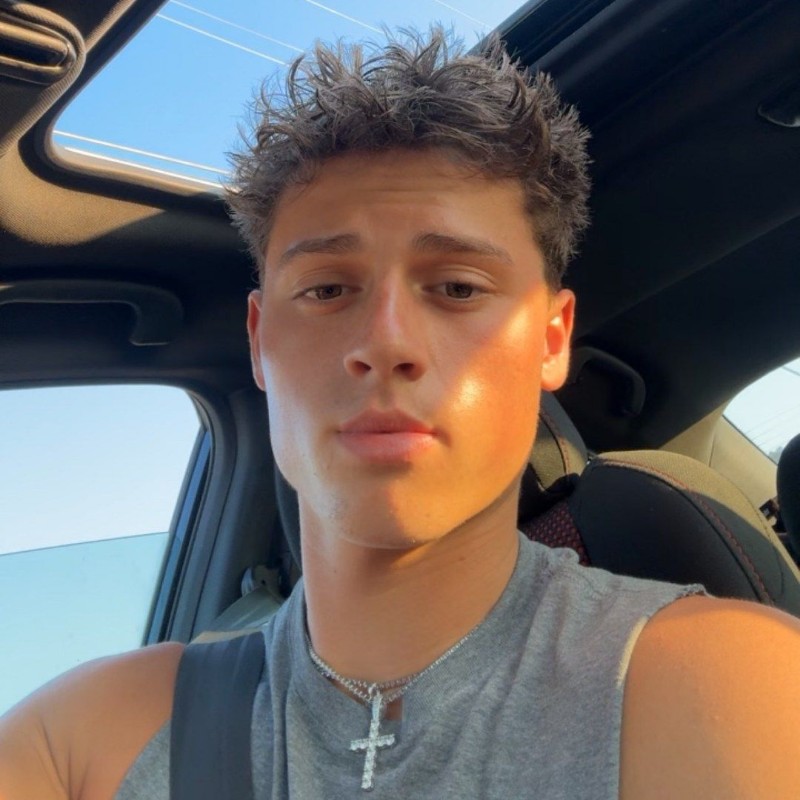 Luke Wehry (@thelukewehry) | Snapchat Stories, Spotlight & Lenses