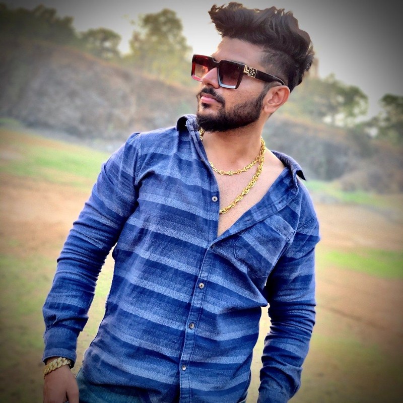 Suraj R. Mhatre (@therisingstar_7) | Snapchat Stories, Spotlight & Lenses