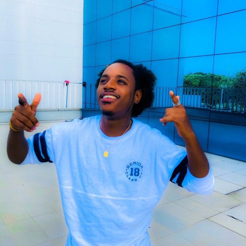 Sheldon The Turn Up (@theturnupgh) | Snapchat Stories, Spotlight & Lenses