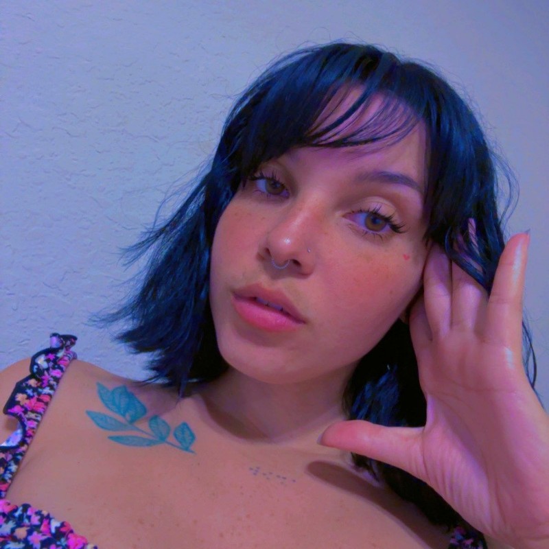 Desiree (@thewitchdesiree) | Snapchat Stories, Spotlight & Lenses