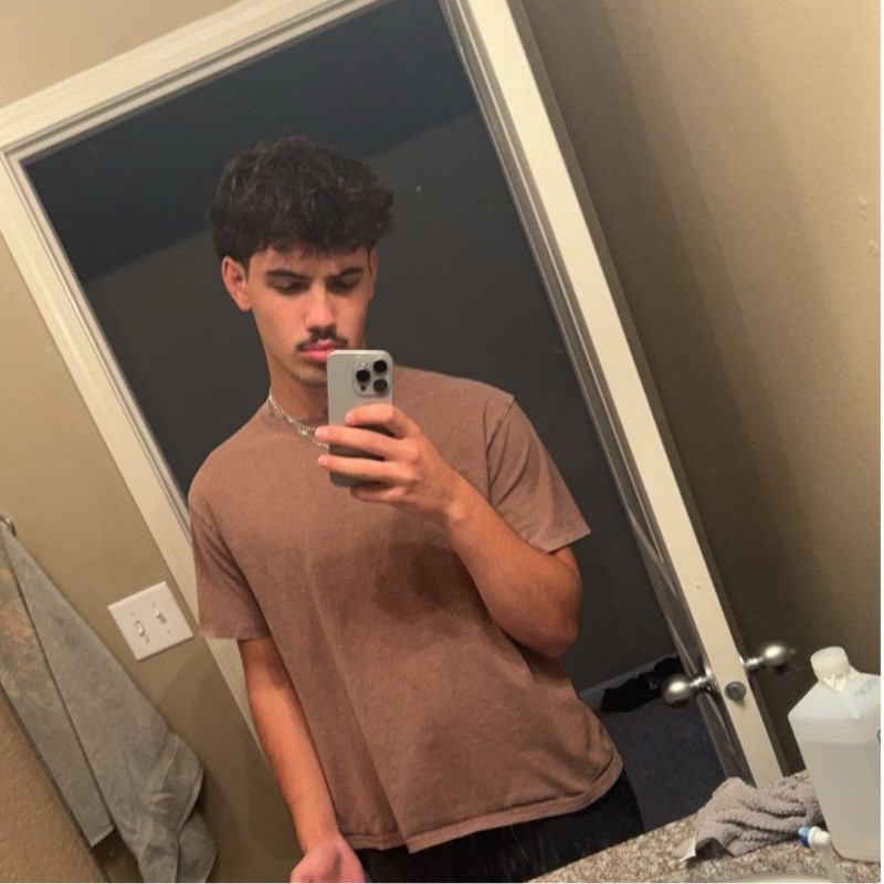 thomas saylor (@thomasjsaylorr) | Snapchat Stories, Spotlight & Lenses