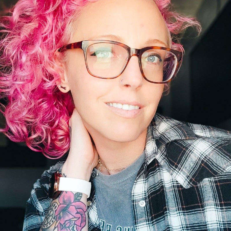 Steph (@thunderbny) | Snapchat Stories, Spotlight & Lenses