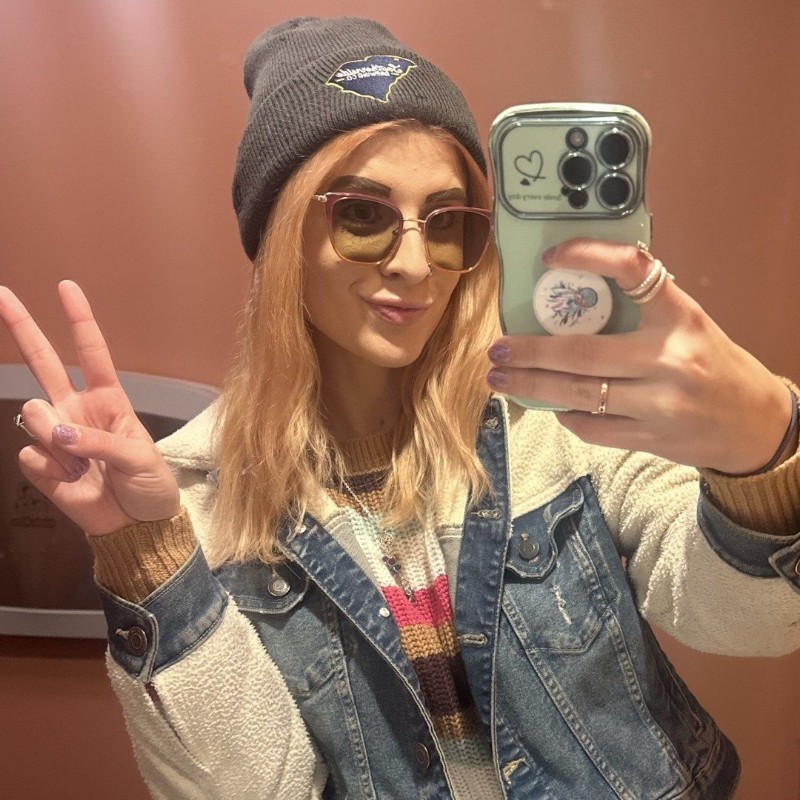 Tiff 😻🖤 (@tiffany_spisak) | Snapchat Stories, Spotlight & Lenses