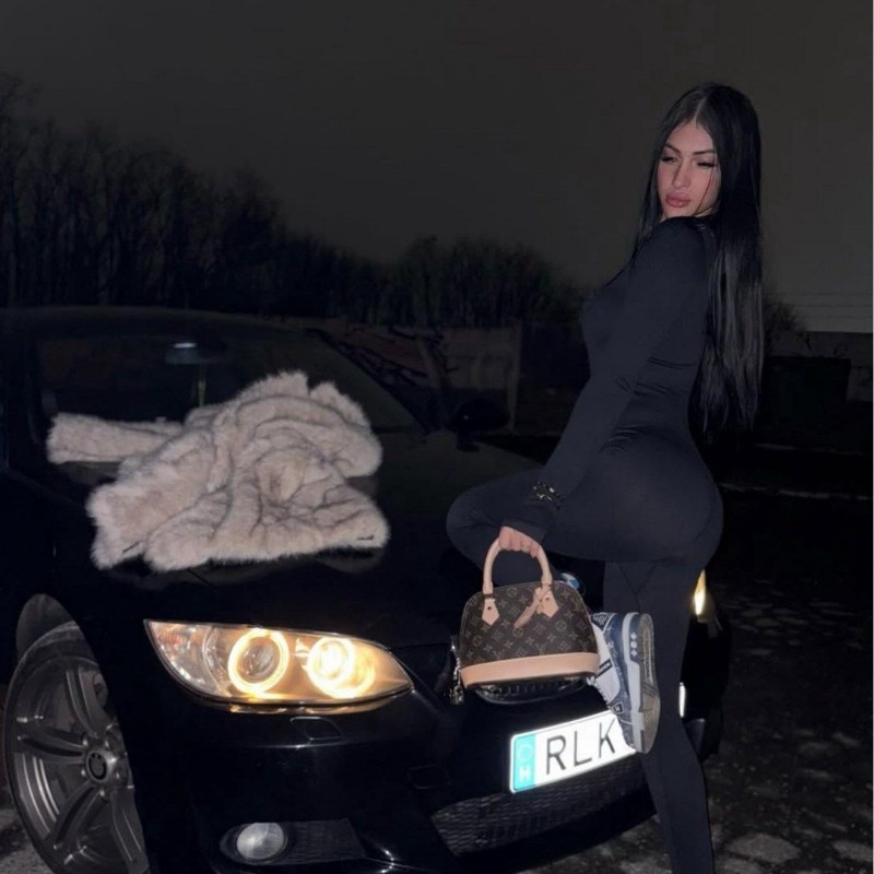 Tiffany Sturban (@tiffanysturban1) | Snapchat Stories, Spotlight & Lenses