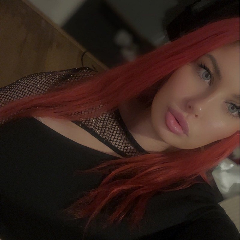 QUEEN Tiff 👑 (@tifftiffany) | Snapchat Stories, Spotlight & Lenses