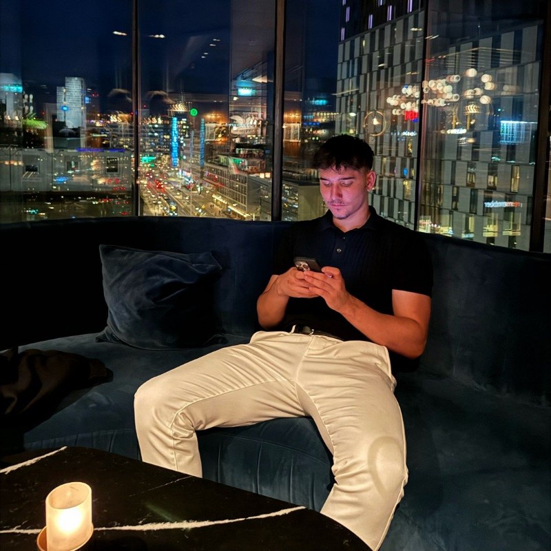 Tinus Klauser (@tinus.klauser) | Snapchat Stories, Spotlight & Lenses
