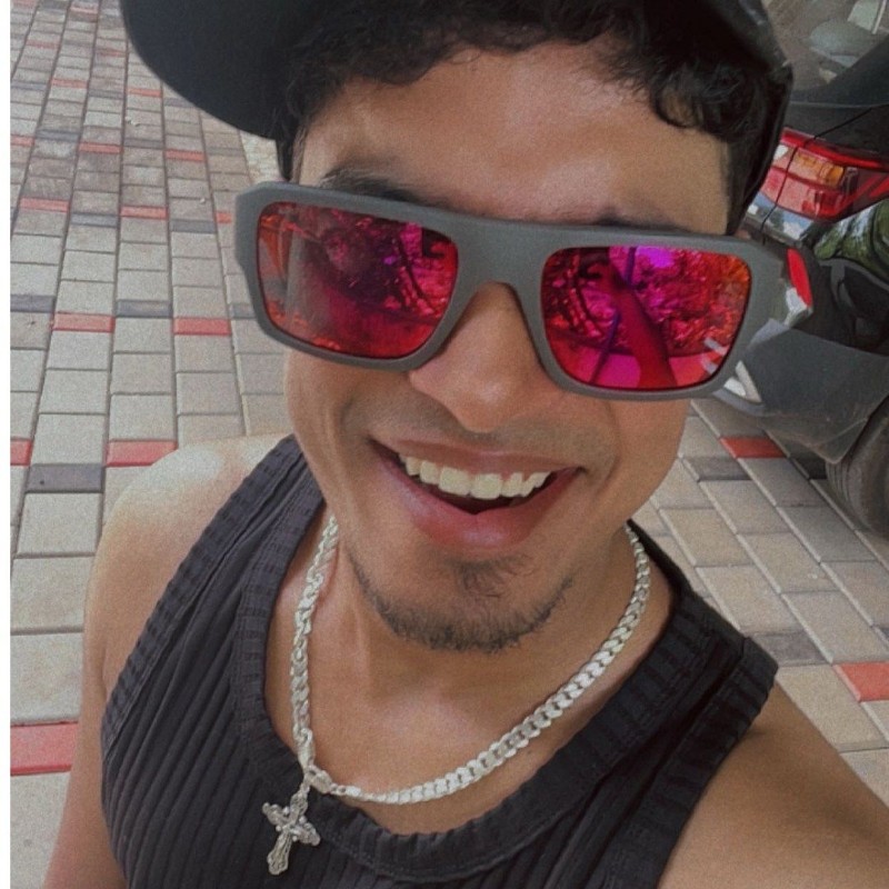 Tiny Eldho💫(@tiny_eldho) | เรื่องราว Snapchat ตลอดจน Spotlight และเลนส์