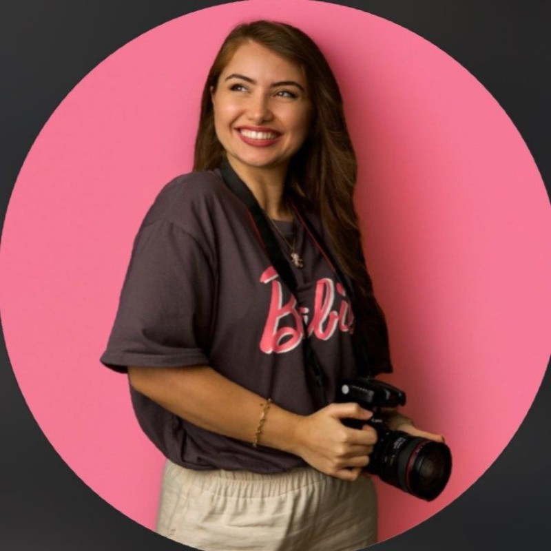 Tiny Poses (@tinyposes) | Snapchat Stories, Spotlight & Lenses