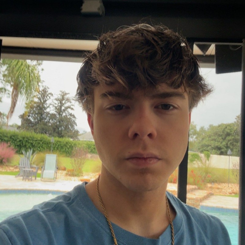 Connor (@tjqee) | Snapchat Stories, Spotlight & Lenses