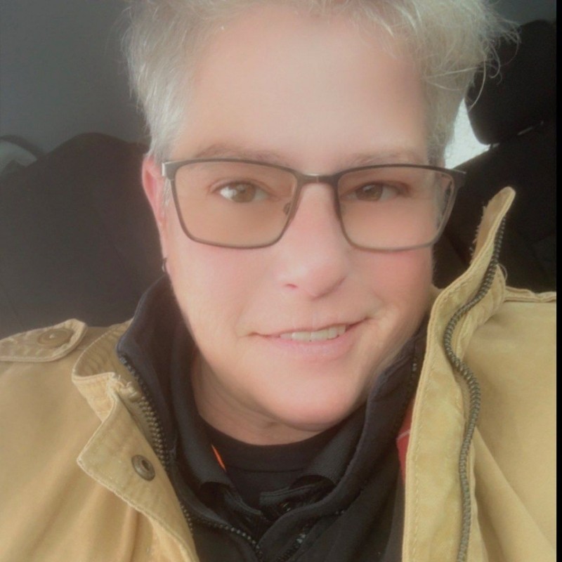 Tracy Hames (@tlhames) | Snapchat Stories, Spotlight & Lenses