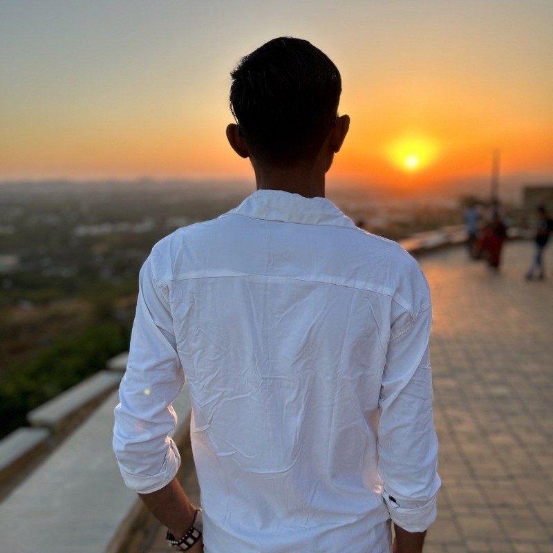 𝐓𝐎 ف 𝐈 ک 🍀 (@tofik_errr) | Snapchat Stories, Spotlight & Lenses