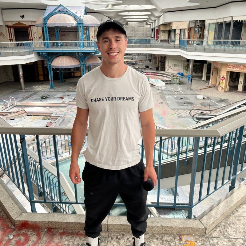 Tommy G McGee (@tommygmcgee) | Snapchat Stories, Spotlight & Lenses