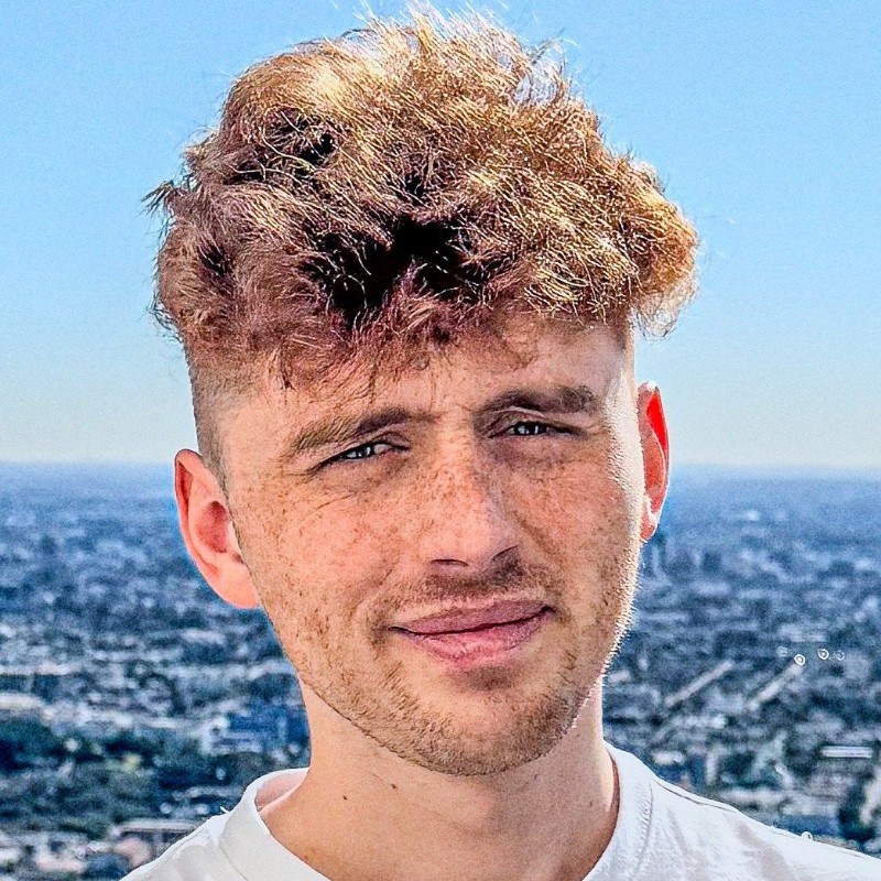 Tomo (@tomovidz) | Snapchat Stories, Spotlight & Lenses