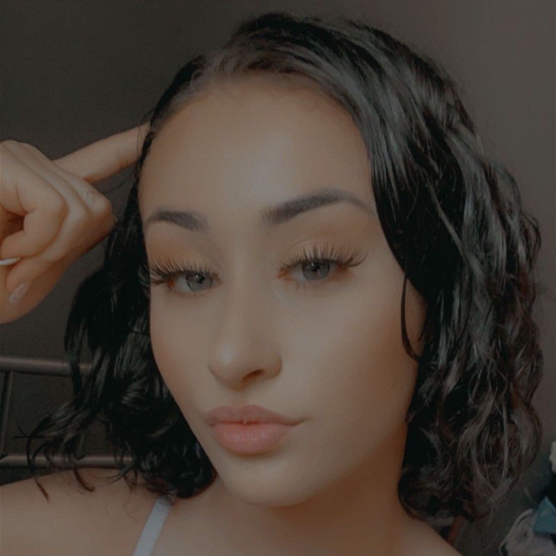 Sarah Gloomz (@toppishsarah) | Snapchat Verhalen, Spotlight en Lenzen