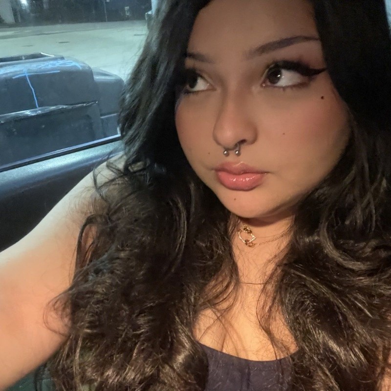 Emily Torrez (@torrez_vicecity) | Snapchat Stories, Spotlight & Lenses