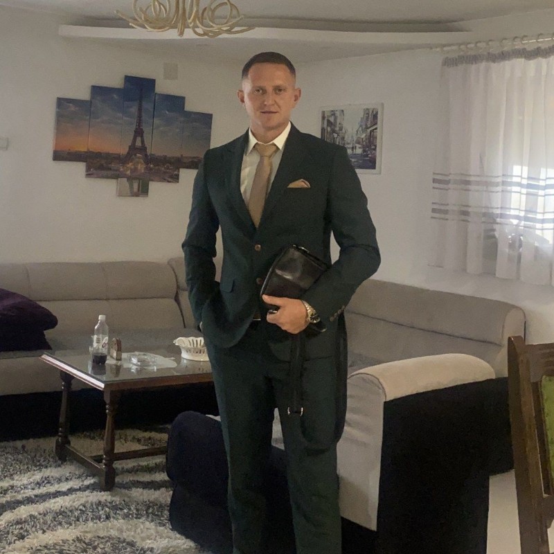 Stefan Tosic (@tosiic23) | Snapchat Stories, Spotlight & Lenses