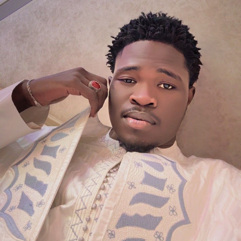 Toumani Officiel (@toumani_01) | Snapchat Stories, Spotlight & Lenses