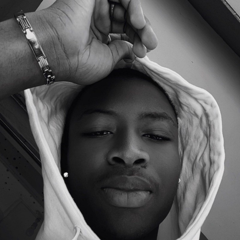 Emery Toure (@toureemery) | Snapchat Stories, Spotlight & Lenses