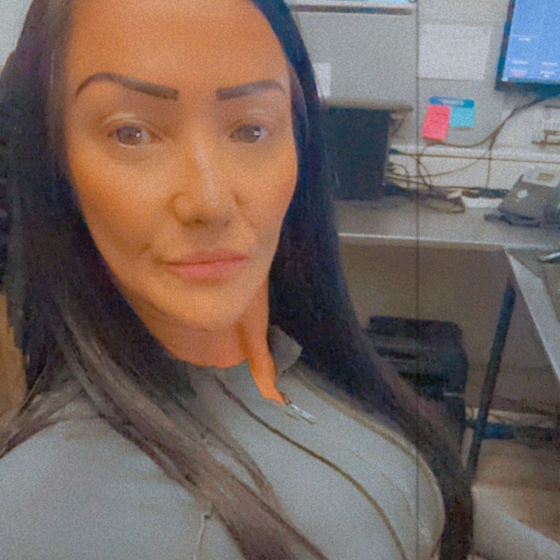 tracyloucarter (@tracyloucarter) | Snapchat Stories, Spotlight & Lenses