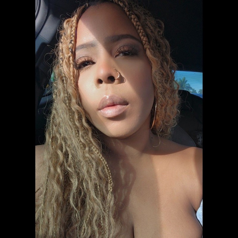 Vee 🎤🎵🎤🎵 (@trinigal87) | Snapchat Stories, Spotlight & Lenses