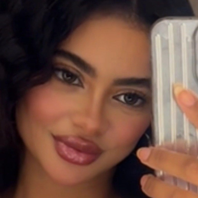 F 🕊 (@tumii.32) | Snapchat Stories, Spotlight & Lenses